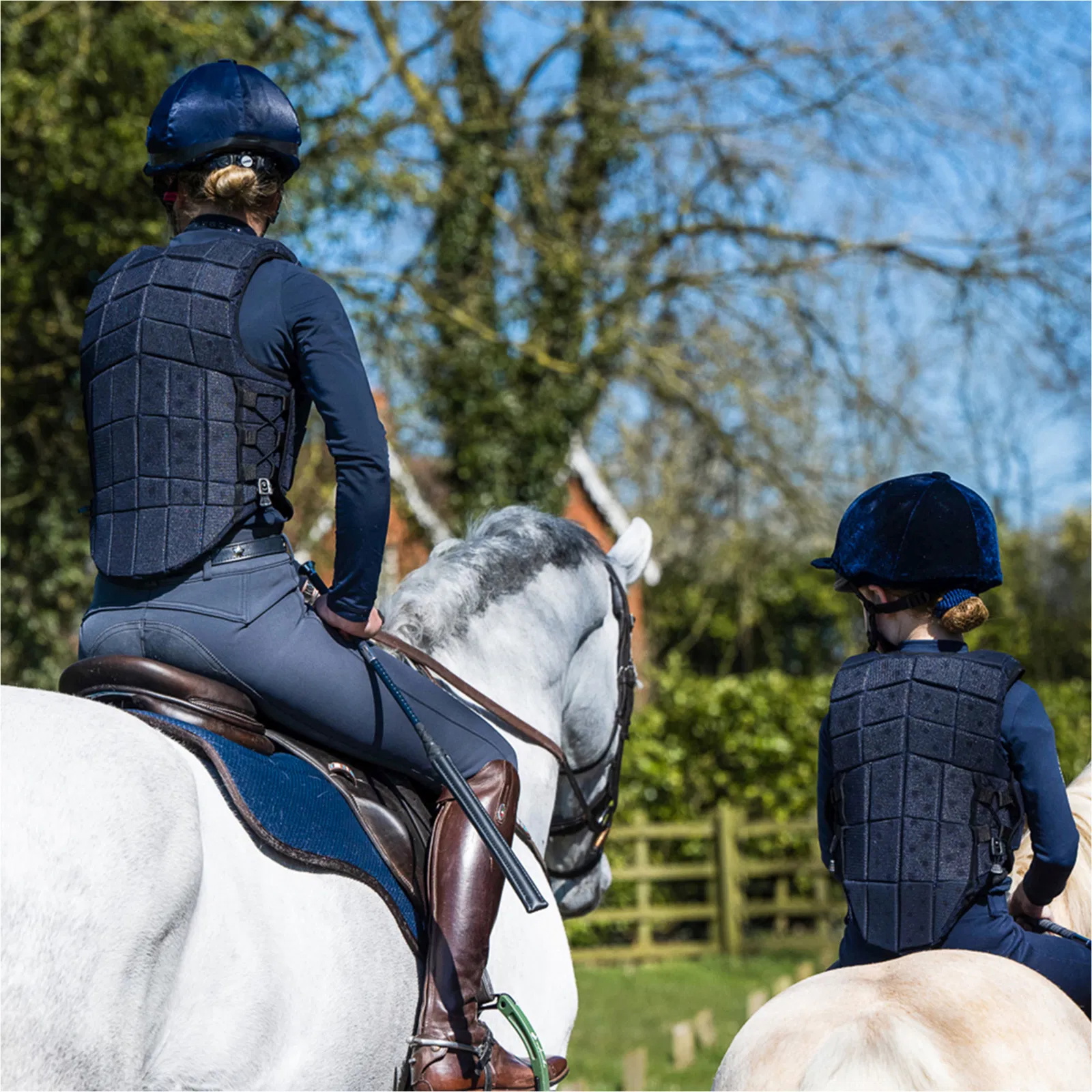 How to Measure & Fit a Body Protector | The Drillshed Guide | The ...